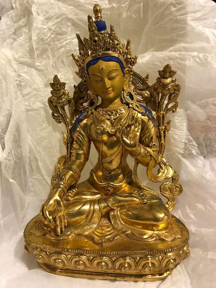 LADY WITH THE FLOWER: NOBLE TĀRĀ AND THE GYALWANG KARMAPAS. Overview of ...