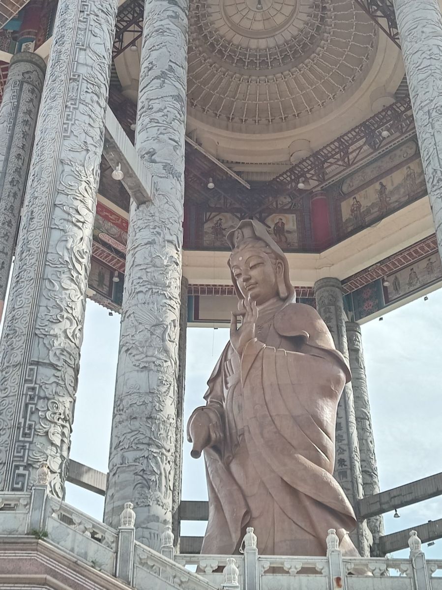 THE TEN THOUSAND BUDDHAS PAGODA AND HUGE GUANYIN STATUE OF PURE LAND ...